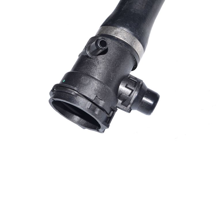 Upper radiator hose 17127596837